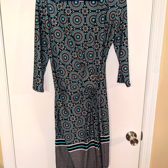 Studio | Dresses | 25 Studio Aa Dress Faux Wrap Front Size 8 Beautiful ...